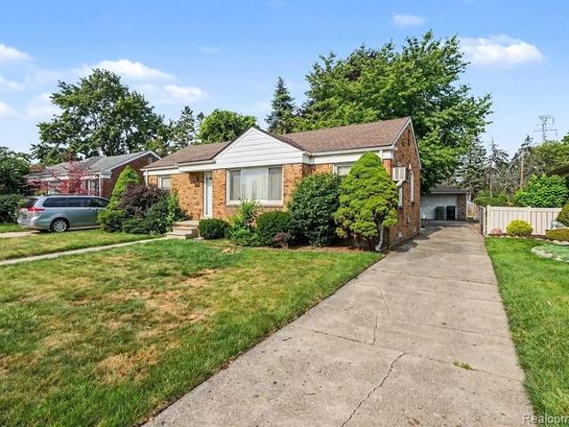 6350 Robinson Ave, Allen Park, MI 48101