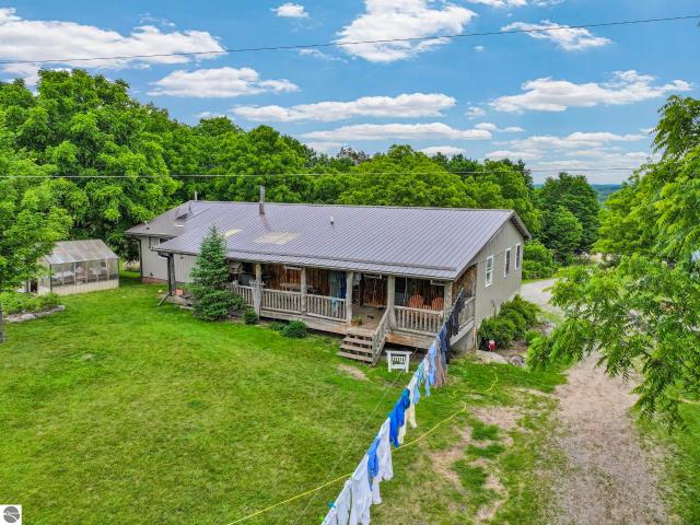 6351 N 33 Road