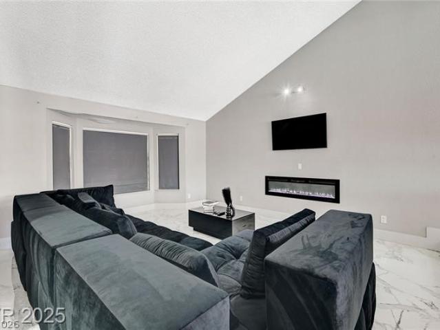6352 Peppermill Dr, Las Vegas, NV 89146 | MLS #2756