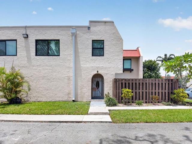 6352 Seven Springs Blvd Apt B, Greenacres, FL 33463