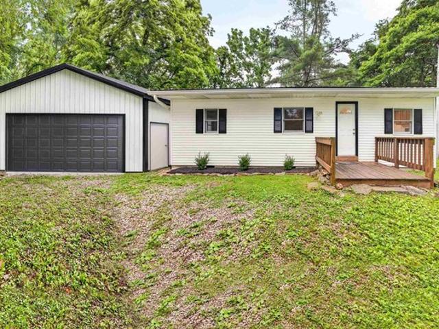 6352 W Woodland Rd, Ellettsville, IN 47429