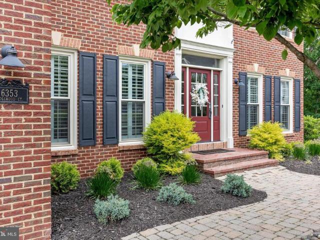 6353 Knollwood Court