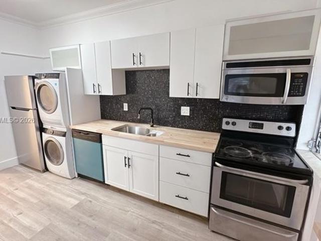 635 12th St Apt 11, Miami Beach, FL 33139