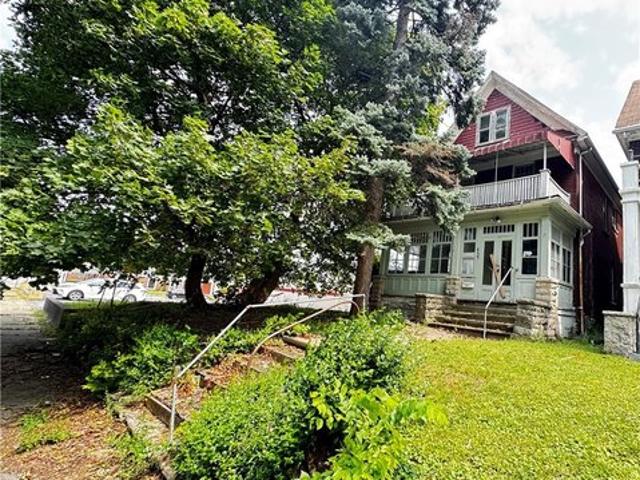 635 13th St, Niagara Falls, NY 14301