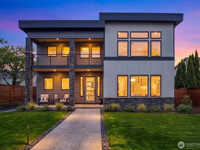 635 17th Ave W, Kirkland, WA 98033