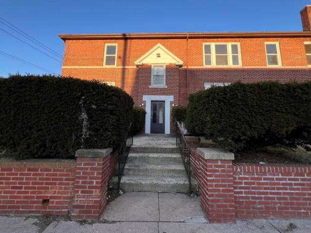 635 2nd Ave #4, West Haven, CT 06516