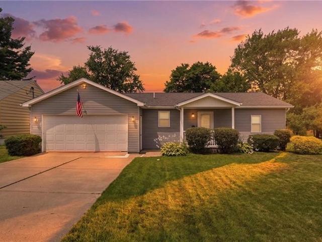 635 Cohassett Dr, Hermitage, PA 16148