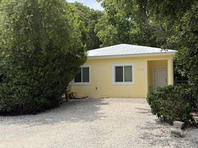 635 Cabrera St, Key Largo, FL 33037