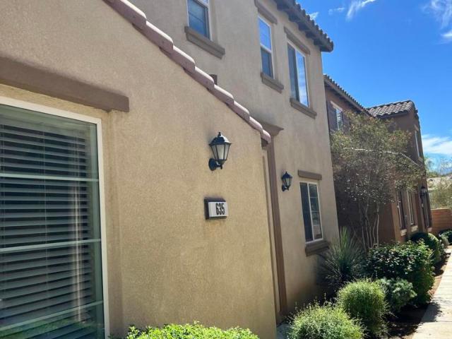 635 Calle Vibrante