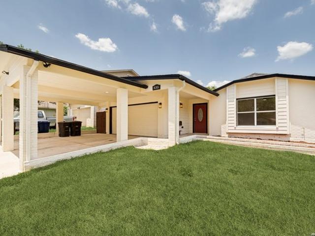 635 Cypresscliff Dr, San Antonio, TX 78245