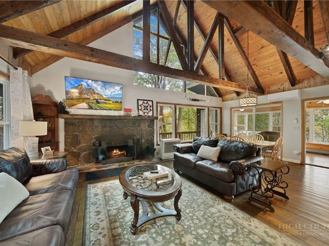 635 Bear Ridge Trail