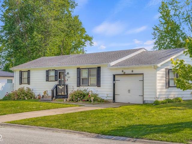 635 Berkshire Dr, Seymour, IN 47274