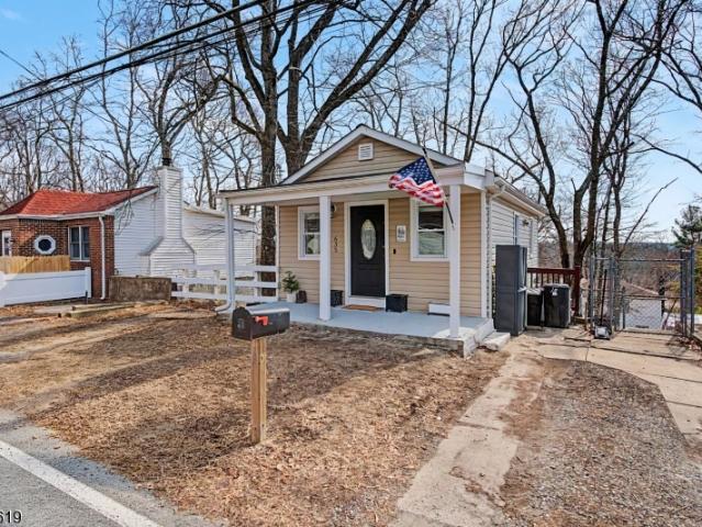 635 Brooklyn Mountain Rd, Hopatcong, NJ 07843 | MLS #4019 | Compass