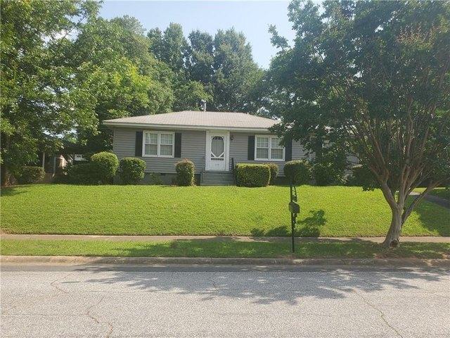 635 Burbank Cir SE, Smyrna, GA 30080