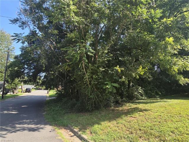 635 Glenbrook Drive