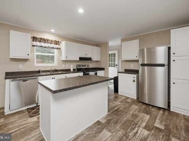 635 Dennett Road