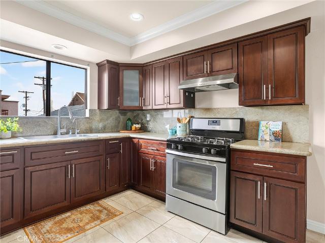 635 E Elmwood Avenue 203