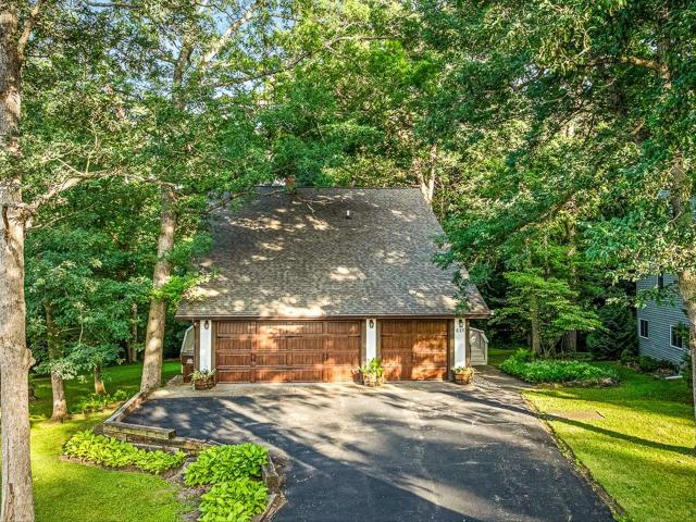 635 Hickory Court