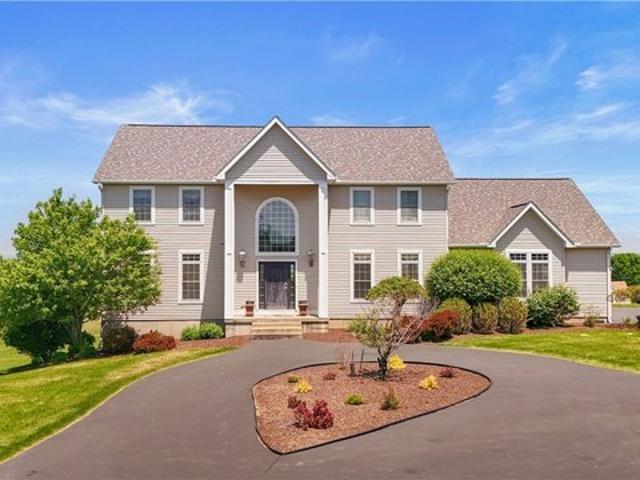 635 Higby Rd, New Hartford, NY 13413