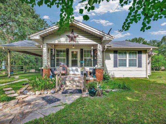 635 Oscar Berry Rd, Hudson, TX 75904