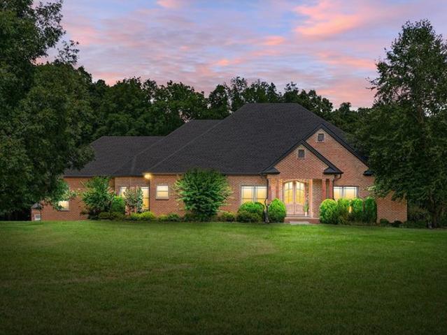 635 Mobley Rd, Clarksville, TN 37043