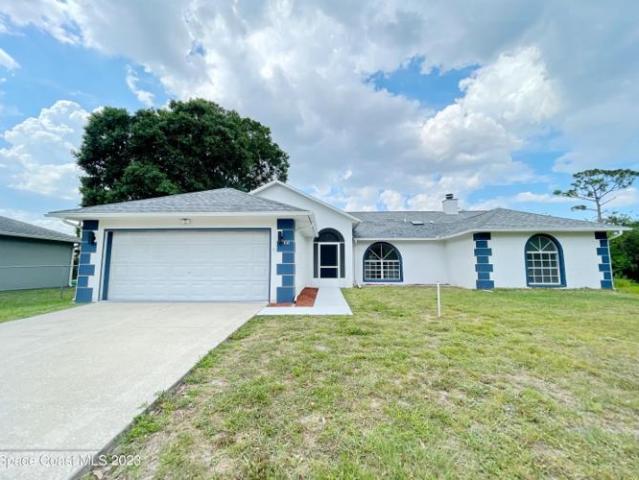 635 Munich St, Palm Bay, FL 32907