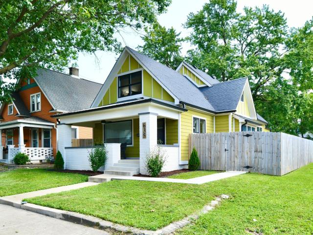 635 N Beville Avenue