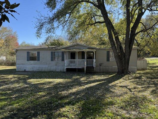 635 N Grove St, Granby, MO 64844