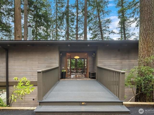 635 NW 178th Pl, Shoreline, WA 98177