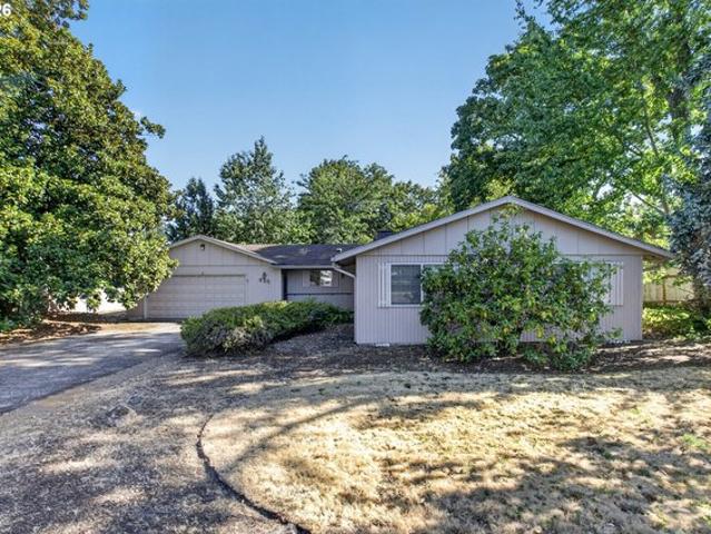 635 NW 8th Pl, Canby, OR 97013
