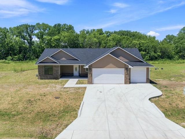 635 S Arbor Valley Way, Valley Center, KS 67147