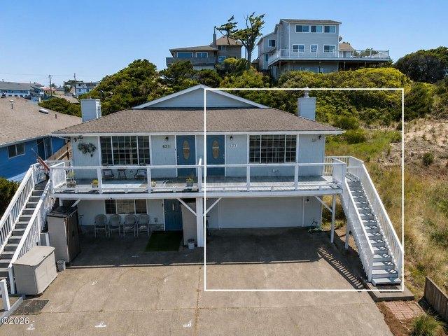 635 SW Elizabeth St, Newport, OR 97365