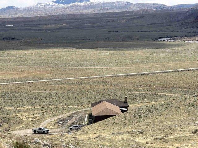 635 Road 8VE, Clark, WY 82435
