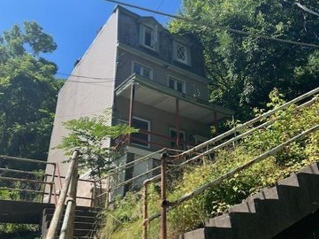 635 Rising Main Ave, Pittsburgh, PA 15212