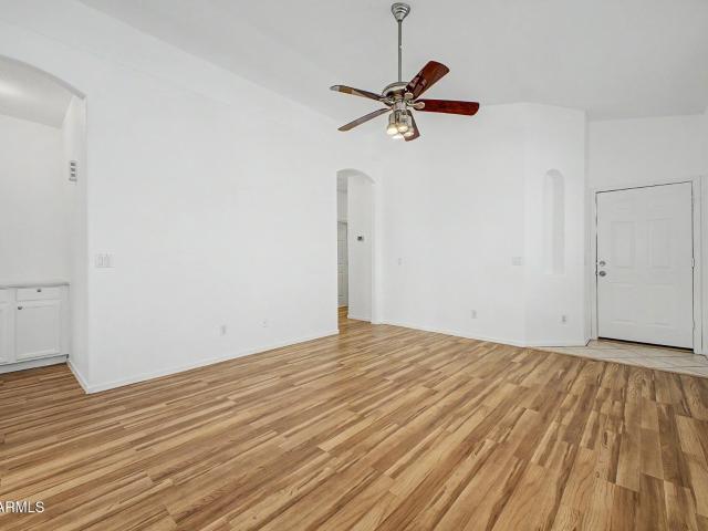 635 w colt road