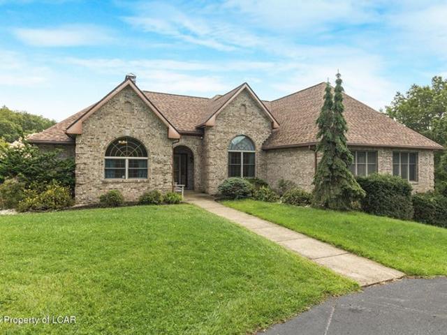 635 Thompson St, Hazleton, PA 18201
