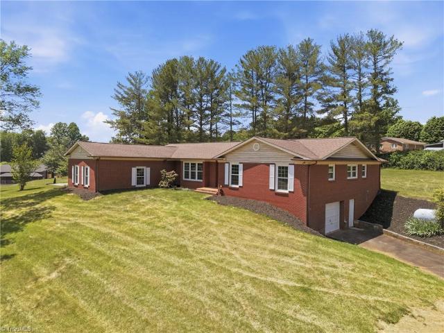 6364 Boone Trail