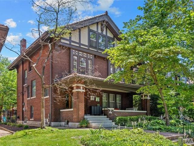 6364 Washington Ave, University City, MO 63130
