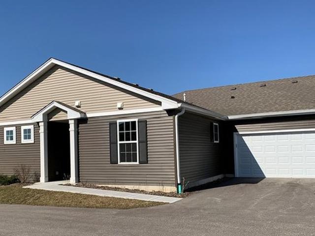 6365 Maple Glen Dr, Wonder Lake, IL 60097