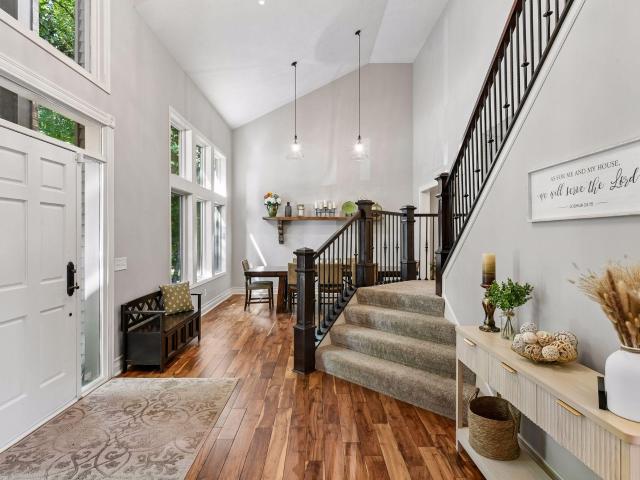 6365 Oxbow Bend