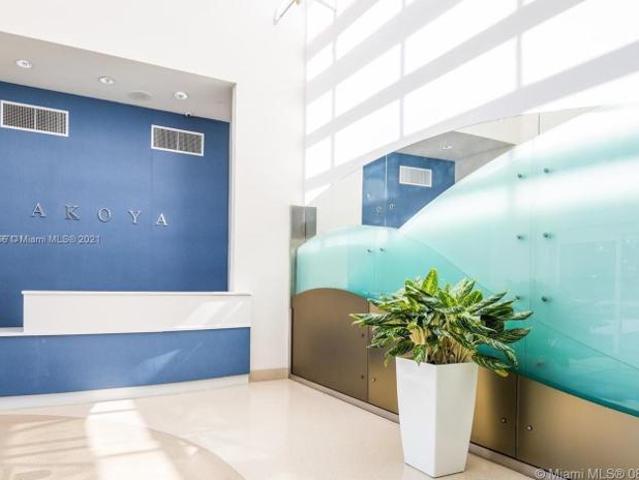 6365 Collins Ave #2902 Miami Beach, FL 33141