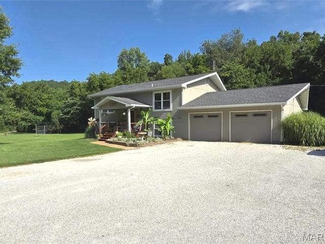 6365 Lang Valley Dr, House Springs, MO 63051