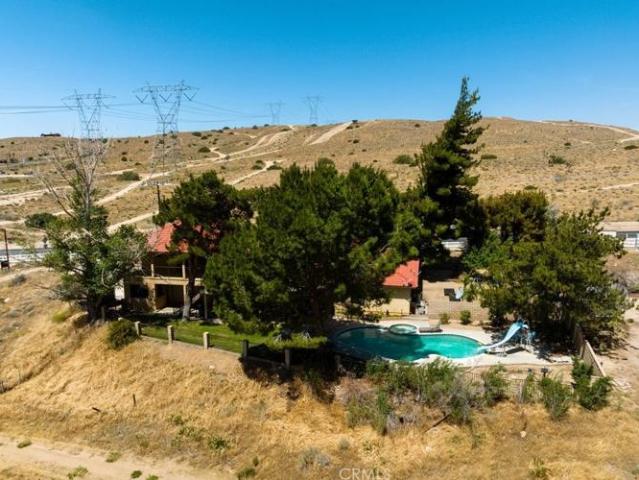 6367 Arrowhead Lake Rd, Hesperia, CA 92345
