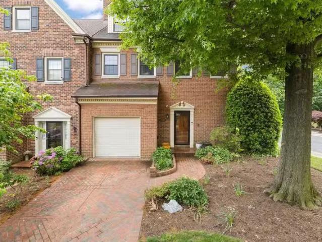 6369 Brampton Court VA 1 6369 Brampton Ct #1