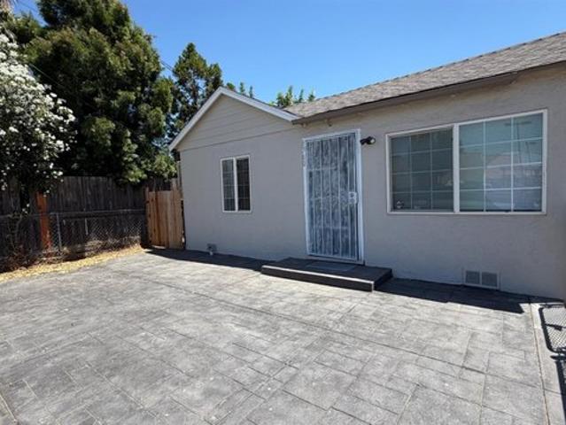6360 Jackson Ave, Riverbank, CA 95367