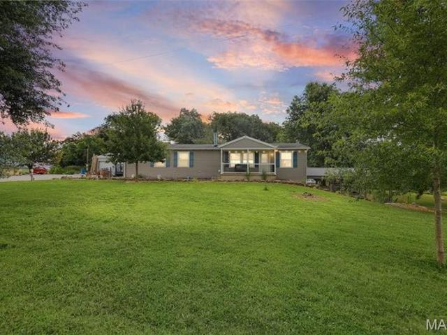 6360 Southfork Rd, Red Bud, IL 62278