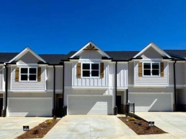 6362 Pine Ridge