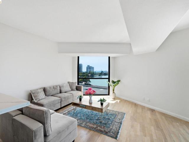 6363 Christie Ave 606