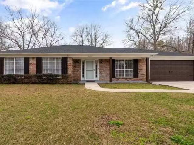 6363 WOODSIDE DR S, THEODORE, AL 36582 Single Family Residence.