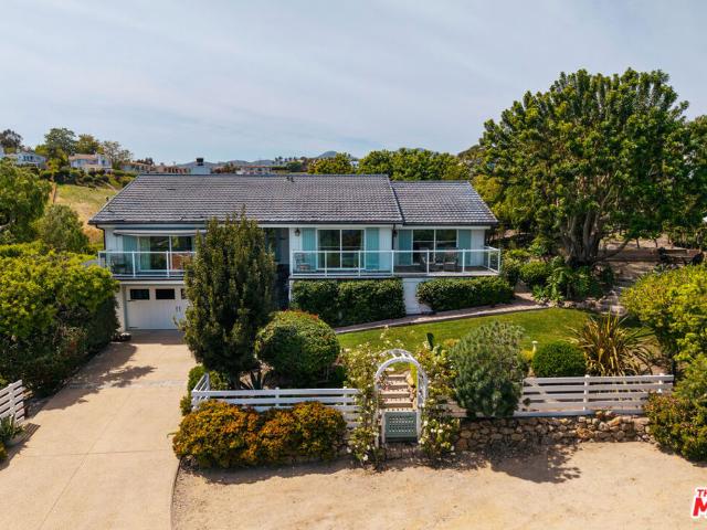 6363 Zumirez Drive